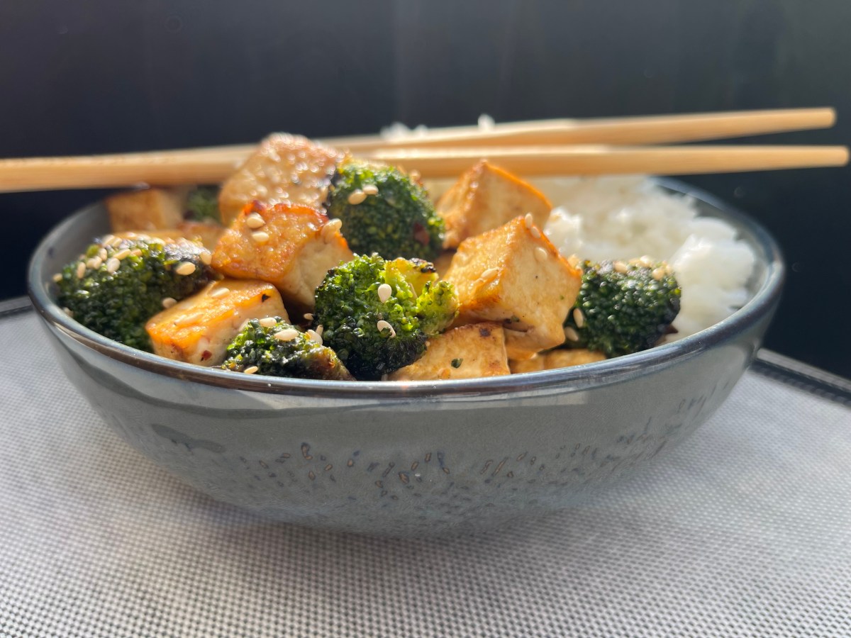Tofu and Broccoli Stir Fry – Delicious Defined